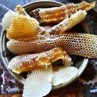 Kelly Farms Beekeeping & Honey Farm – Find Local Honey